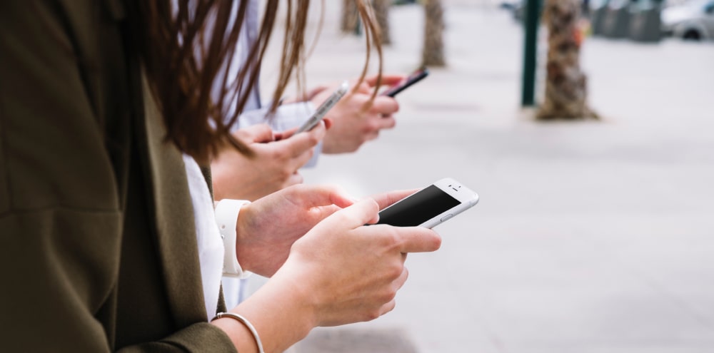 California Issues Cell Phone Use Guidelines | Bodywell®